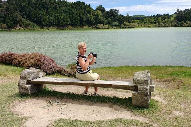 Van  Laketour  Furnas  Full Day/ with lunch (Shared)