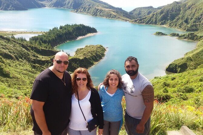 Van  Laketour  Sete Cidades / Lagoa do Fogo  Full Day w/lunch (Shared)