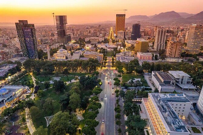 Walking Tour Historic Jewels in Tirana