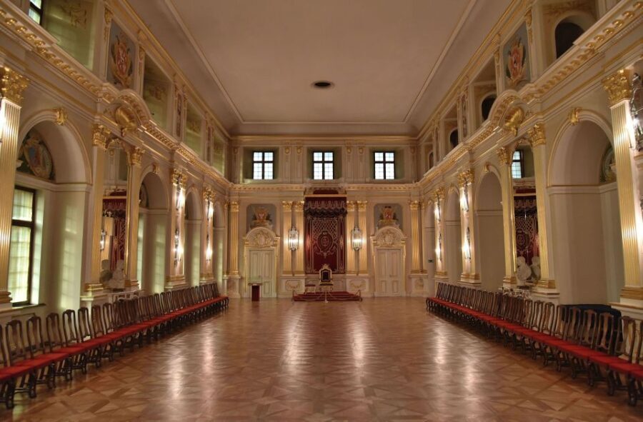 Warsaw: Skip-the-Line Royal Castle Guided Tour - A Well-Structured Itinerary