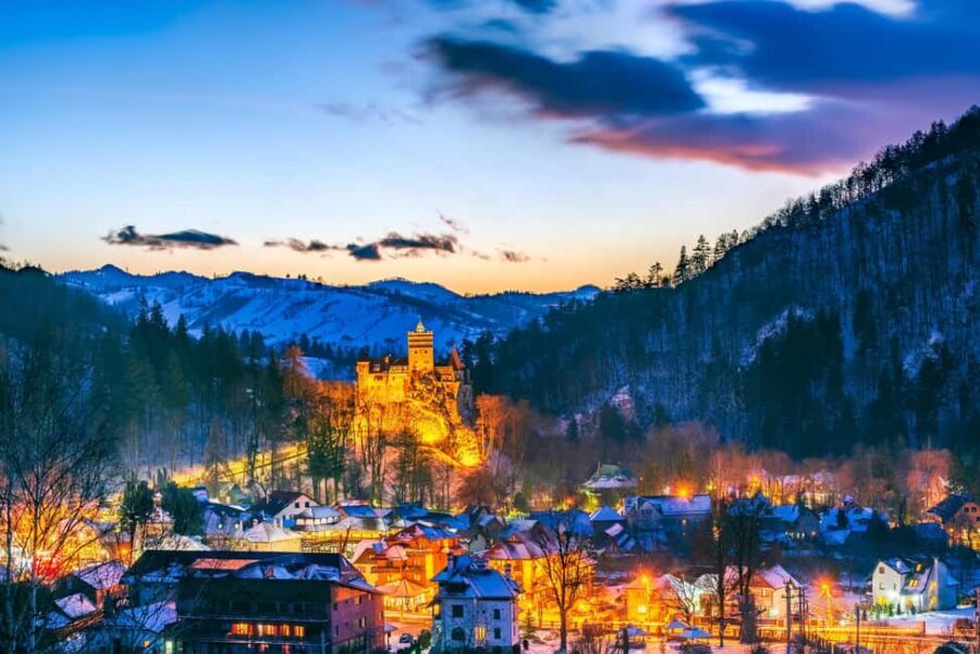 1-Day Minivan Tour 3 Castles : Draculas Peles & Wednesday