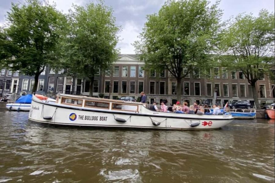 Amsterdam: The Bulldog Boat With 2 Drinks (420 Friendly)
