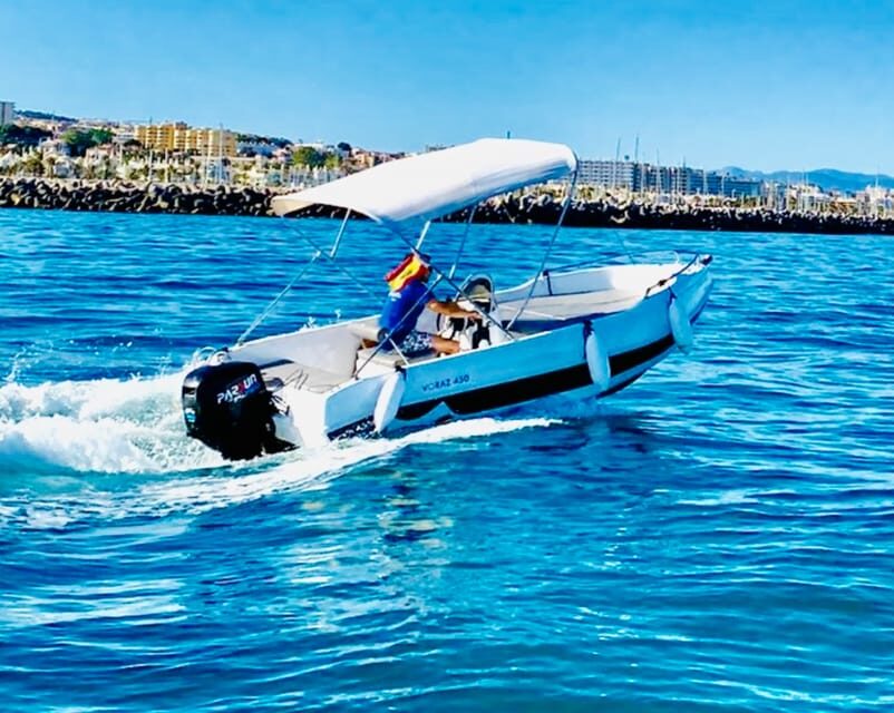 Benalmadena: 6-Seater Speedboat license-free Boat Rental