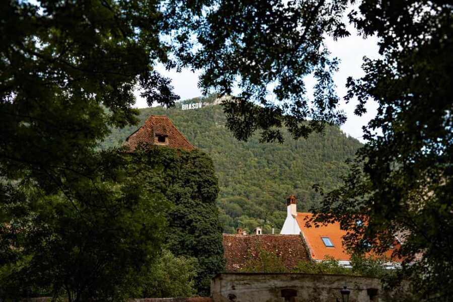 Brasov: Guided Walking Tour with Professional Photos