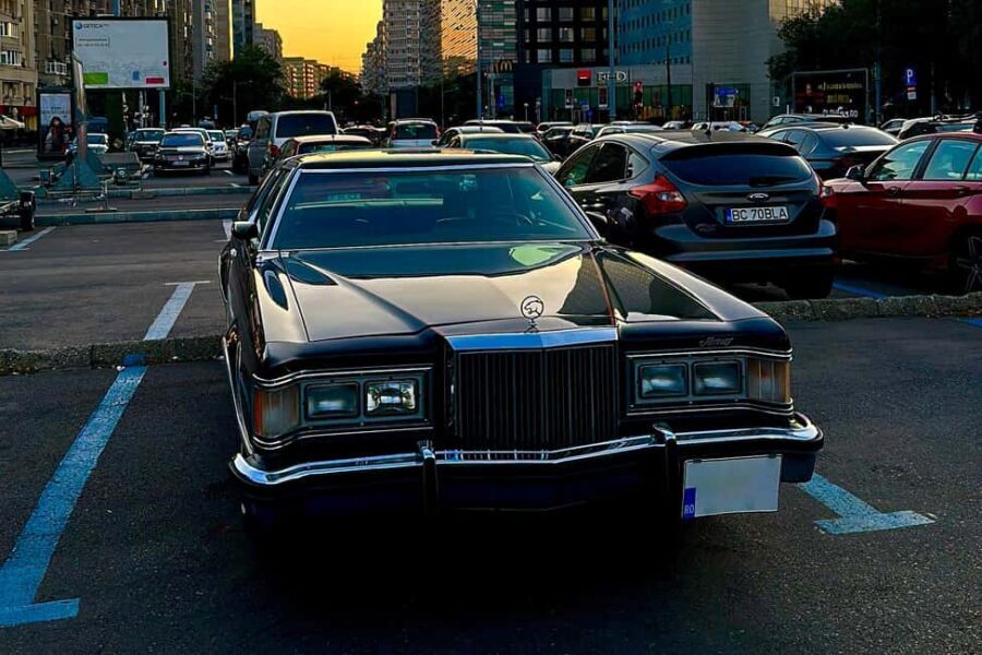 Bucharest: Vintage Car Tour with Lunch and Spa Experience