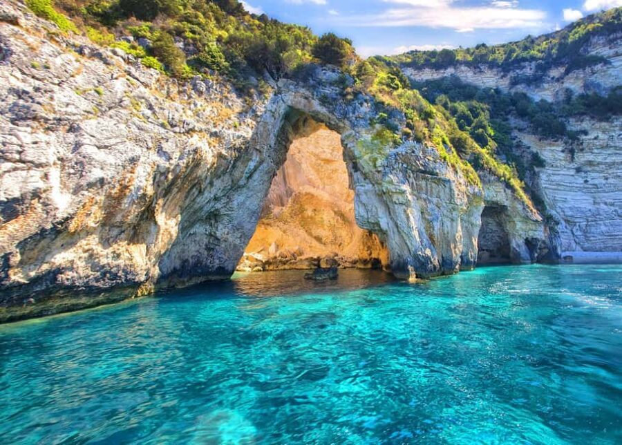 Corfu: Private yacht cruise to Paxos - Antipaxos & Caves