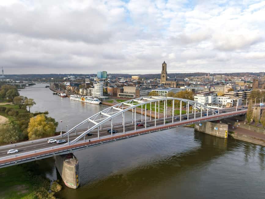 Explore Arnhem with a Local Guide City Tour