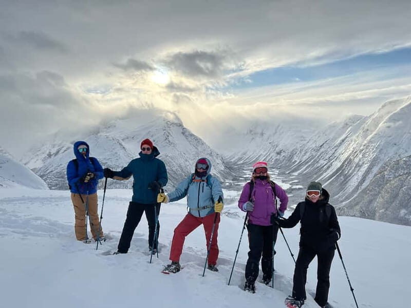 From Åndalsnes: Cable Car and Nesaksla Snowshoe Hike