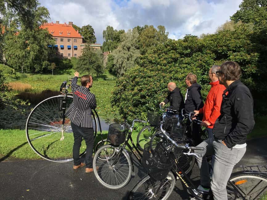Gothenburg: Guided City Bike Tour with Local Guide