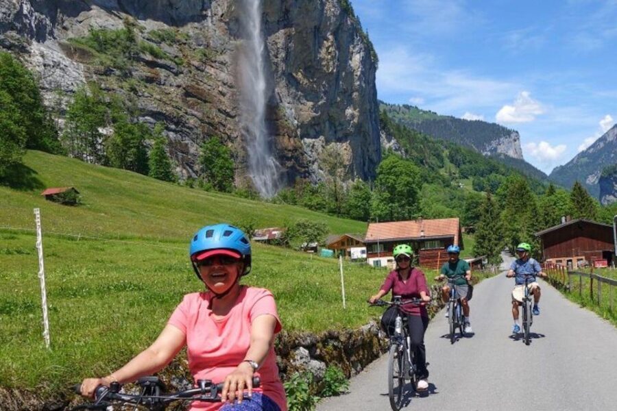 Interlaken: 72 Waterfalls Valley & Lauterbrunnen E-Bike Tour