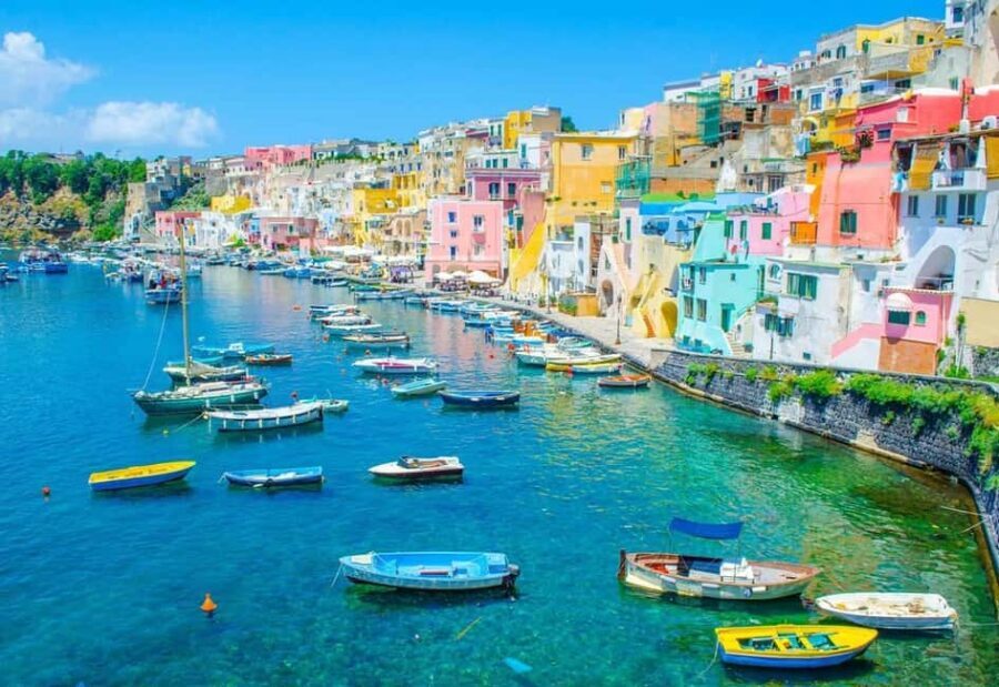 Ischia: Boat Ride around Procida with Time on the Island