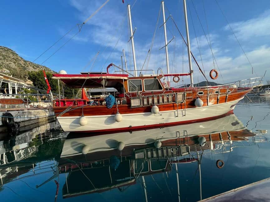 Kalkan: Full-Day Shared Gulet Boat Cruise with Lunch