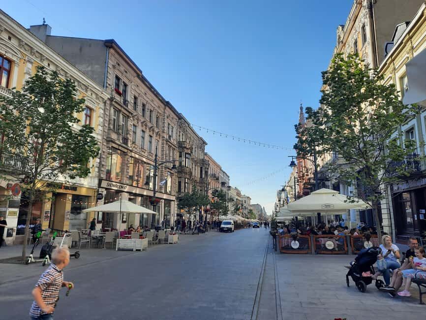 Lodz: Standard Walking Tour  2 Hours of Urban Stories