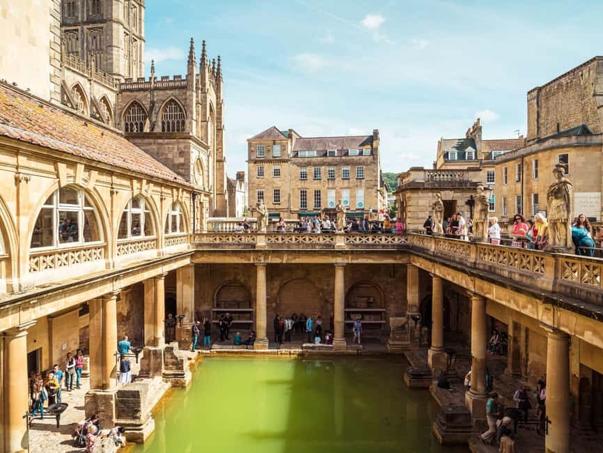London: Stonehenge and Bath Day Trip with Roman Baths