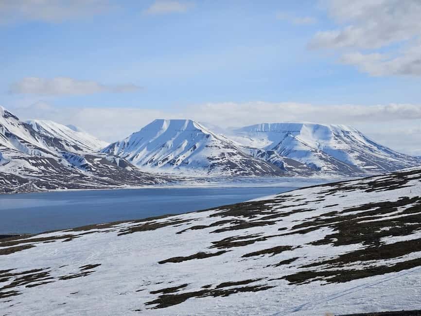 Longyearbyen: Snowshoeing Adventure to Svalbard Glacier