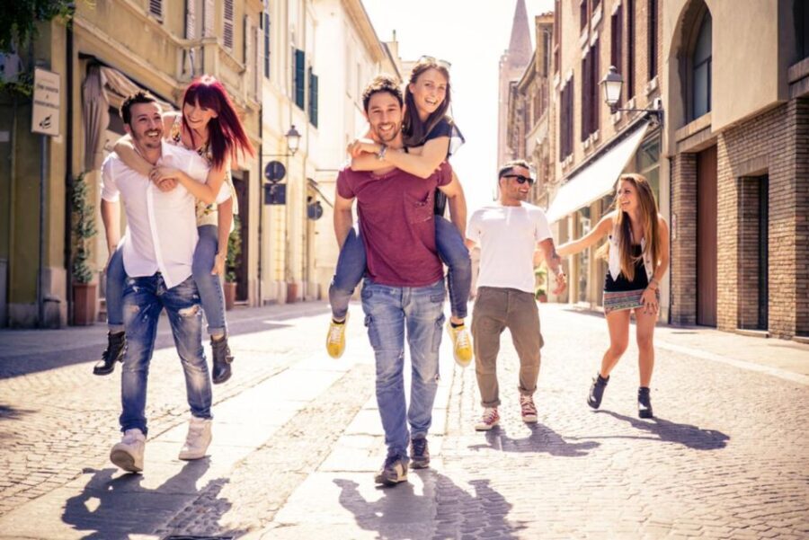 Love Struck Strolls: Ithacas Romantic Walk - Key Points