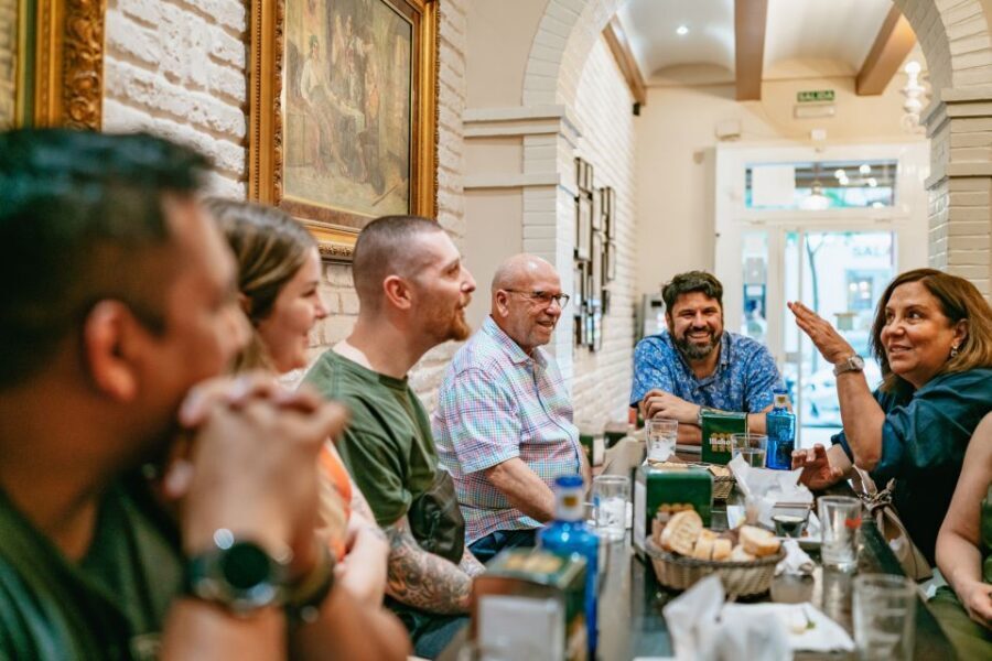 Madrid: Food & Wine Tour with 10 Tapas & 4 Drinks Included