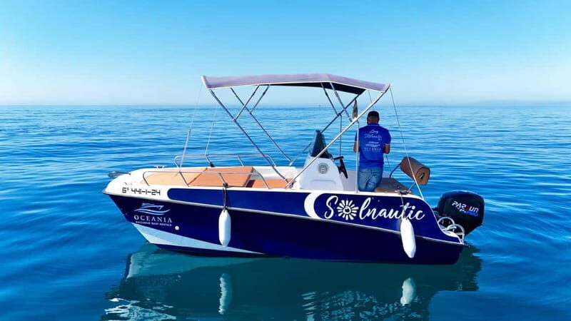 Malaga: 6-Seater Speedboat License-free Boat Rental