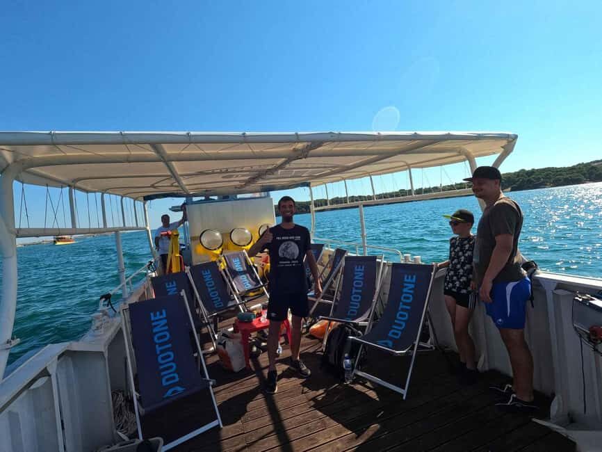 Medulin: Private Boat Tour with Drinks and Snacks