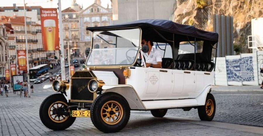 Porto and Foz: Private Douro City Tour in Classic Car