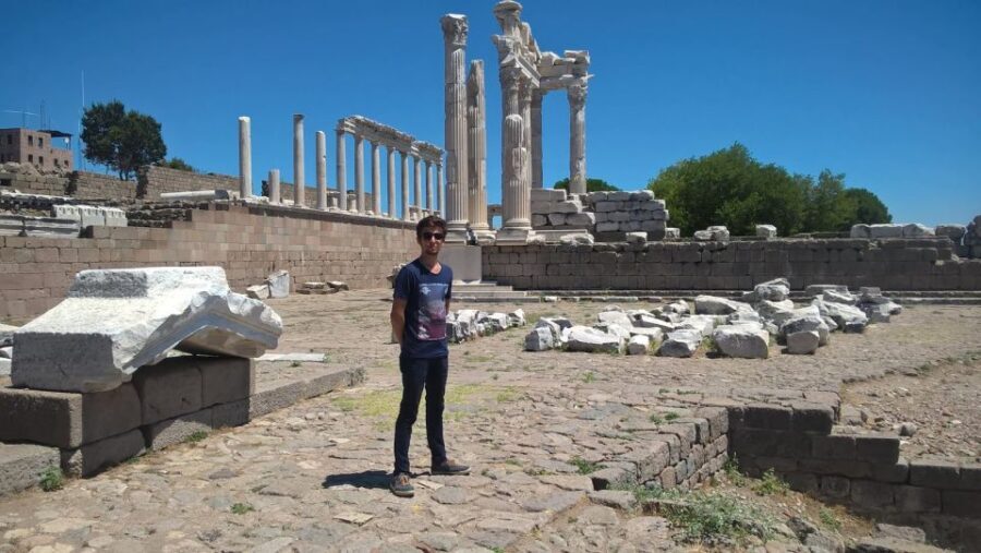 Private Pergamon Day Tour from Istanbul by Plane