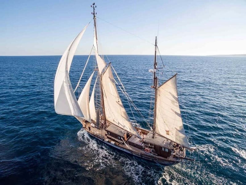 Rafael Verdera 1841:sail with history, tapas & wine in Palma