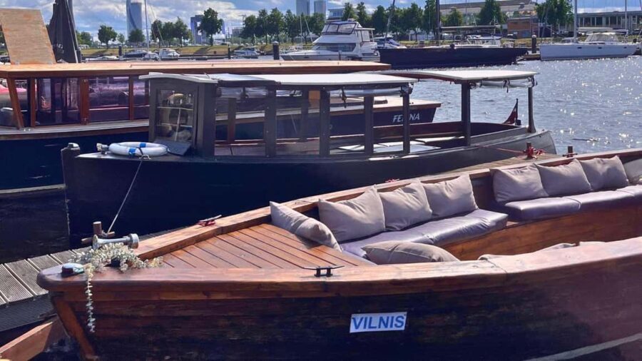 Riga: Canal Boat Tour with Welcome Drink & Audio Guide
