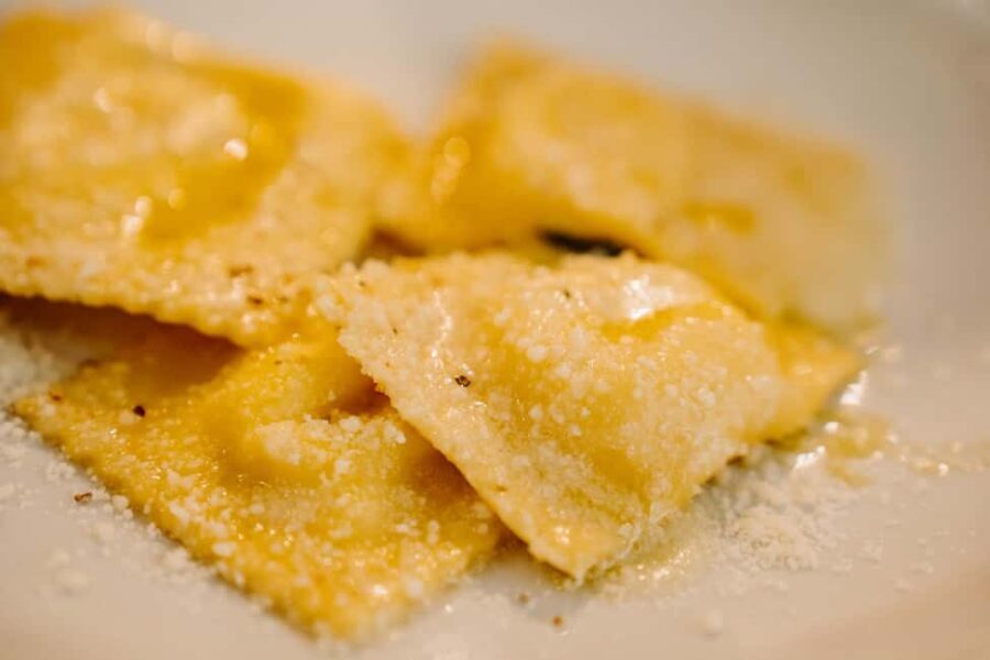 Rome: Fresh Pasta-Making Class with Wine and Gelato