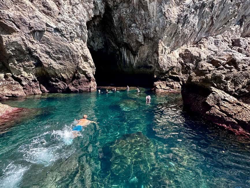 Sesimbra: Snorkeling Tour through Wild Beaches and Caves