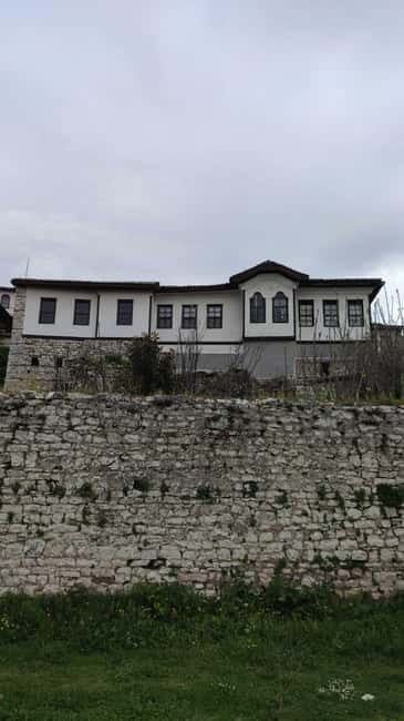 Tirana / Durrës: Berat UNESCO City & Karavasta National Park