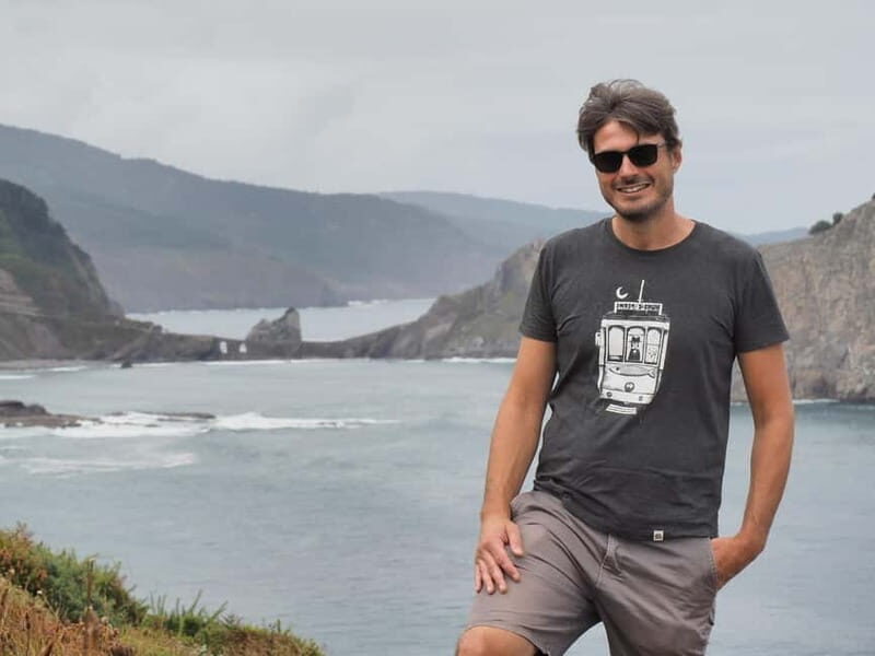 Travel with photography: customizable photo shoot