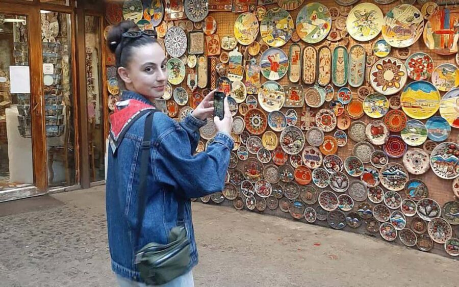 Walking City Tour in Yerevan with 10 yo Brandy & 5 Wines