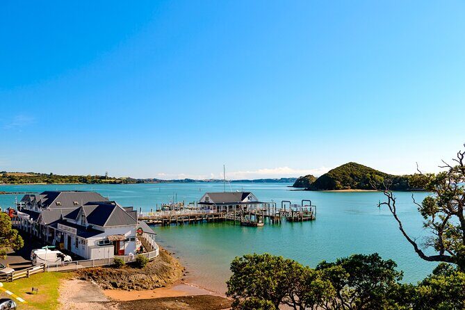 Bay of Islands Discovery Experience from Auckland incl. Hole In The Rock Cruise - What Do the Reviews Reveal?
