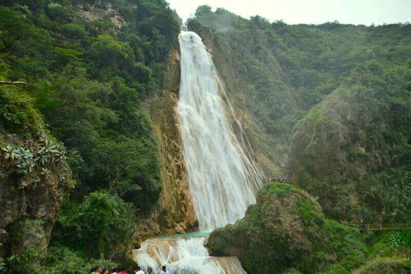 San Cristobal: Chiflon Waterfalls & Montebello Day Tour - Transportation and Group Dynamics