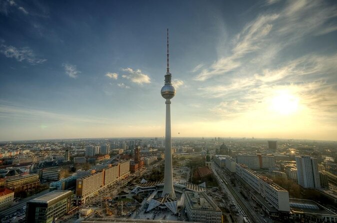 Berlin 3-Course Dinner Cruise - What to Expect: The Experience in Detail
