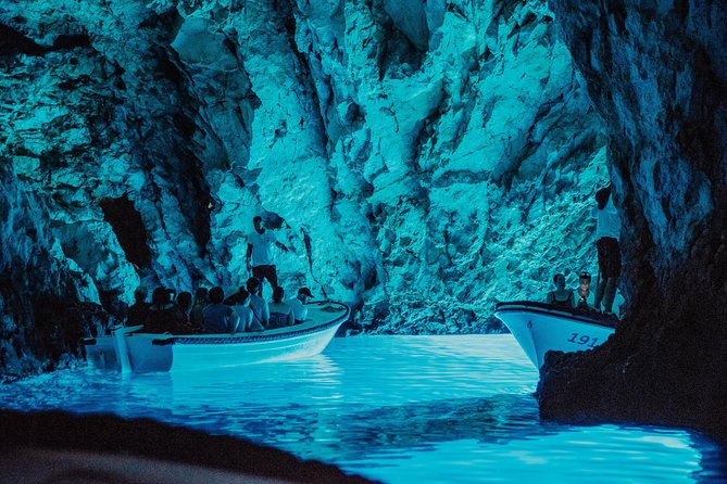 Blue cave, Mamma Mia and Hvar, 5 islands speedboat tour - Key Points