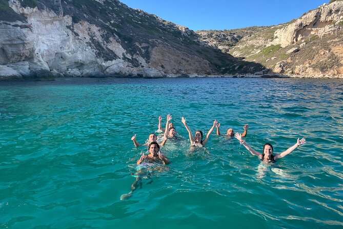 Boat Tour at Devil's Saddle: 4 Swim Stops, Snorkeling & Prosecco - Setting the Scene: What’s Included and How It Flows