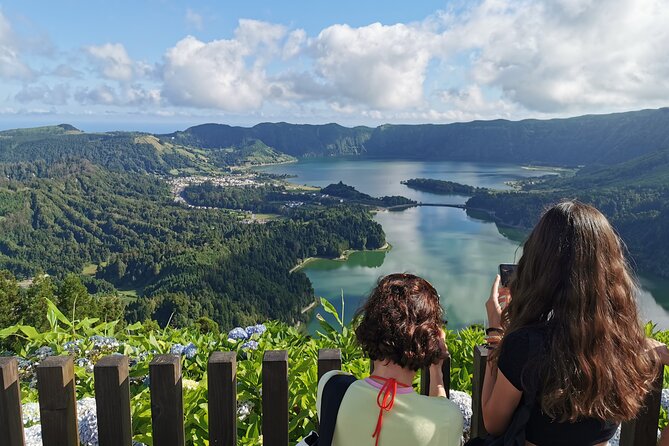Full Day Tour Sete Cidades & Lagoa do Fogo with Lunch - Practical Aspects & Travel Tips