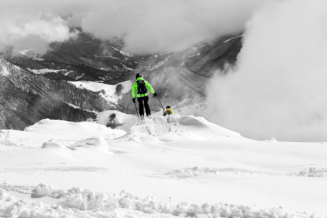 Highlights of Caucasus Mountains-Jinvali,Ananuri,Gudauri,Kazbegi(Group tour) - Starting Point and Early Morning Convenience
