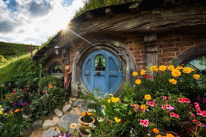 Hobbiton Movie Set Small Group Tour from Auckland - The Journey and First Impressions