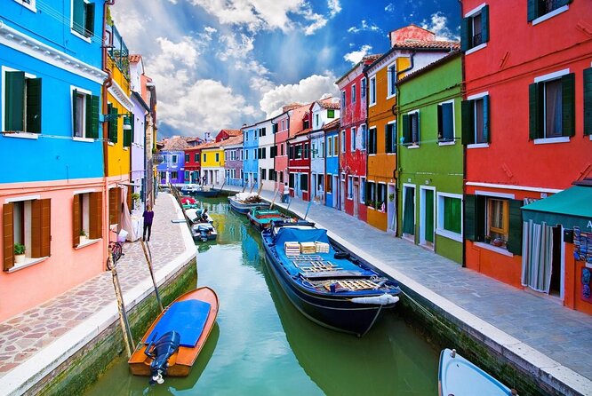 Murano & Burano Islands Guided Small-Group Tour by Private Boat - Key Points