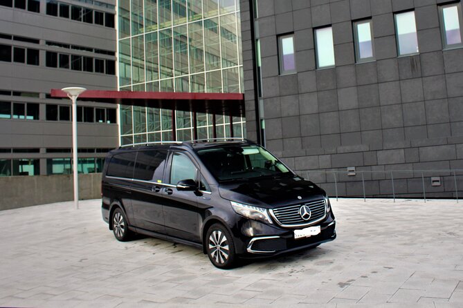 Private Keflavik Airport Transfer (One Way) - Key Points