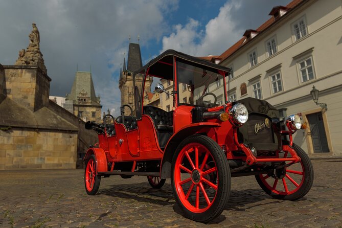 1 hour Old timer Convertible Prague Sightseeing Tour