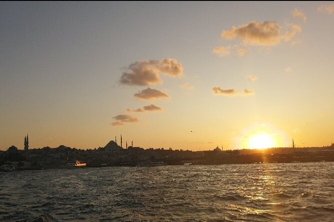 3 Hours Bosphorus Boat Cruise with Stop in Asia Side