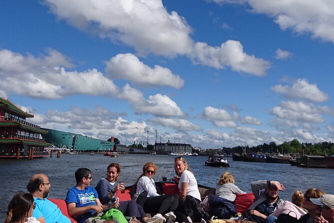 Amsterdam 1-Hour Canal Cruise With Live Guide