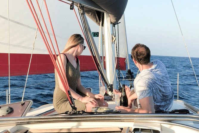 Barcelona Private Sailing Tour with Drinks for Family and Friends