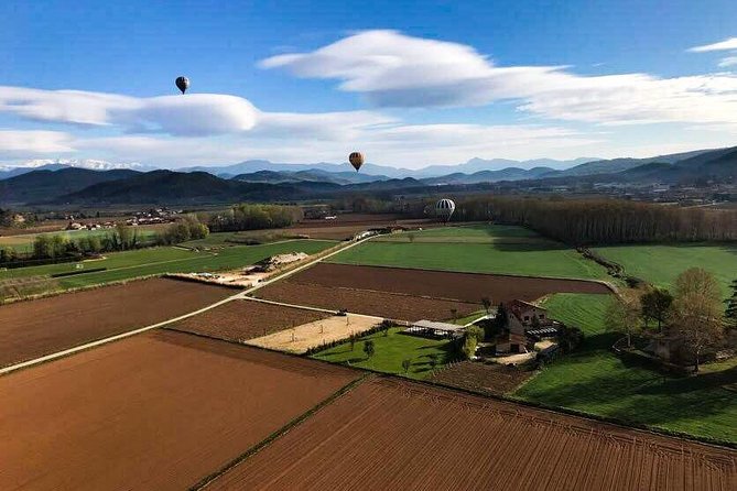 Catalonia Hot Air Balloon Ride and Breakfast over the Volcanoes of la Garrotxa