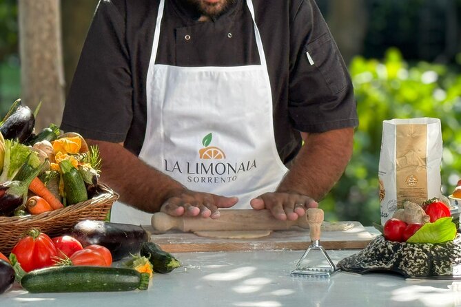 Cook and Eat in a Citrus Grove in Sorrento