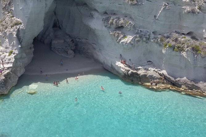 Exclusive boat tour in Tropea. Just you and your family - 4 hours