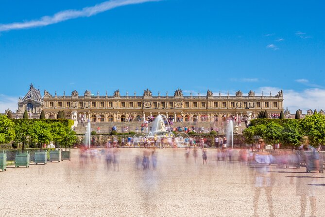 From Paris: Versailles Palace Live Tour with Gardens Access